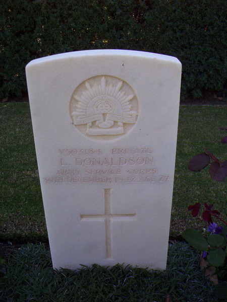 Virtual War Memorial | Leslie DONALDSON