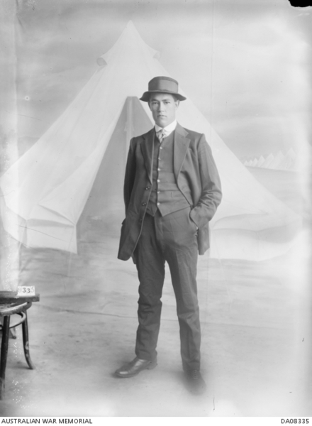 Virtual War Memorial | Oliver MURRAY